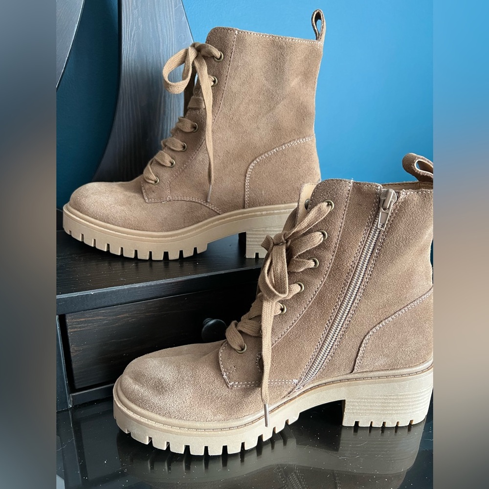 Crown Vintage Telinda Combat Boots, Women's Size 6.5 … - Gem